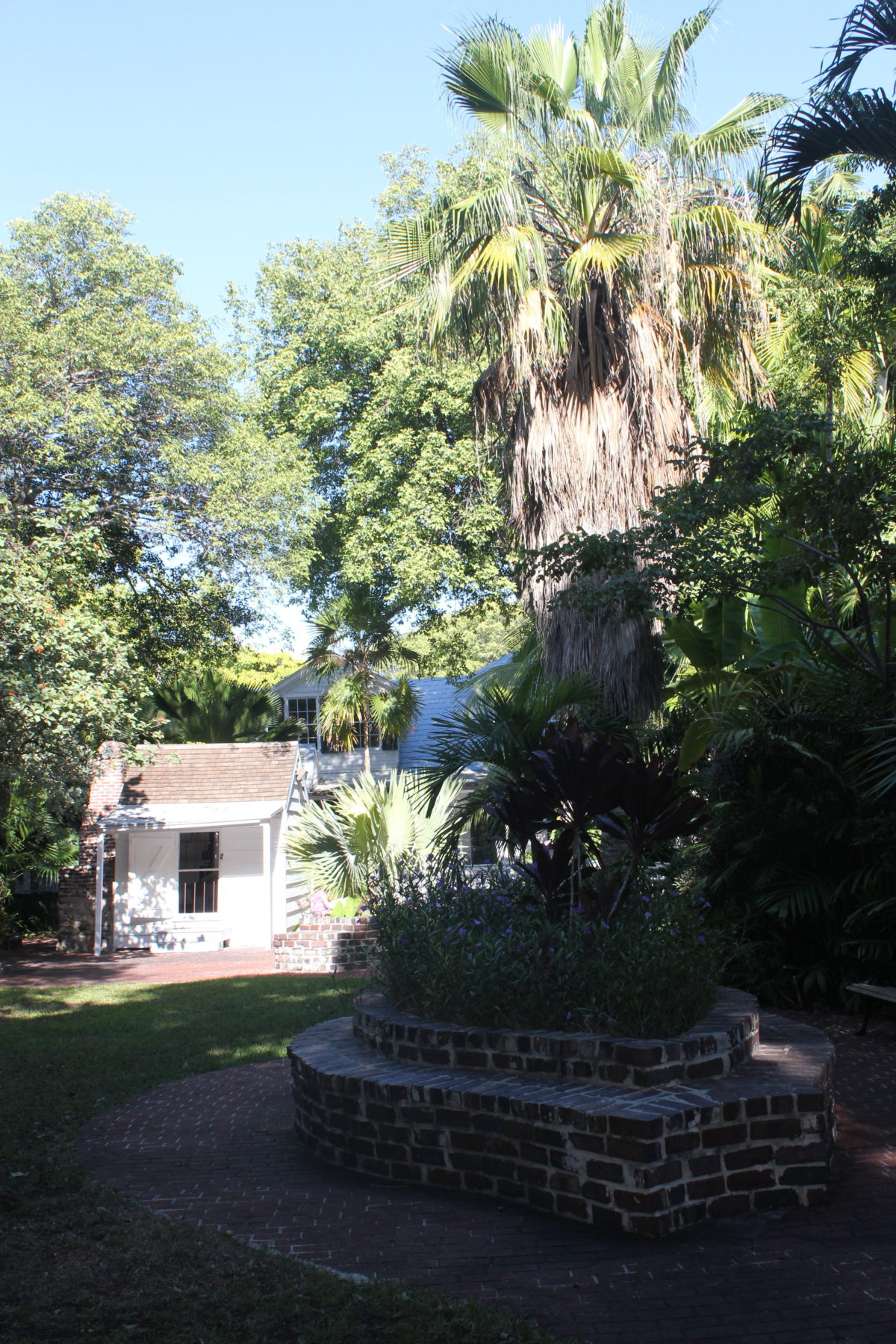 The Oldest House - Historic Walking Tour - Fun in Key West